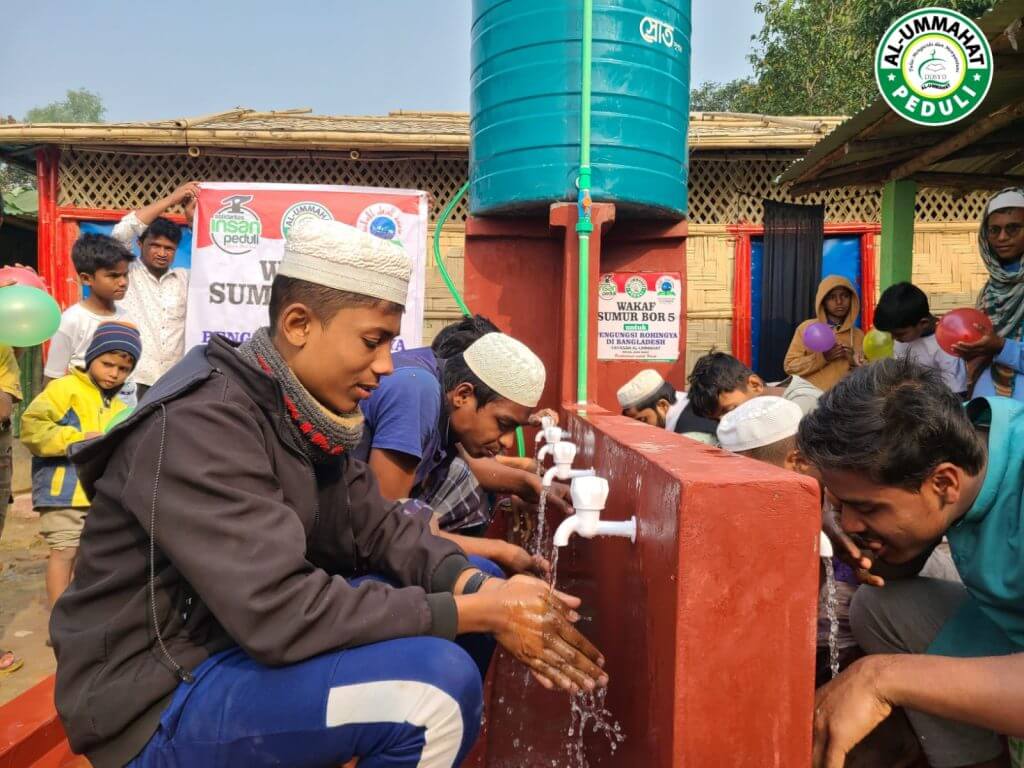 Program Al Ummahat Peduli Wakaf Sumur Bor Untuk Pengungsi Rohingya - Yayasan Al-Ummahat